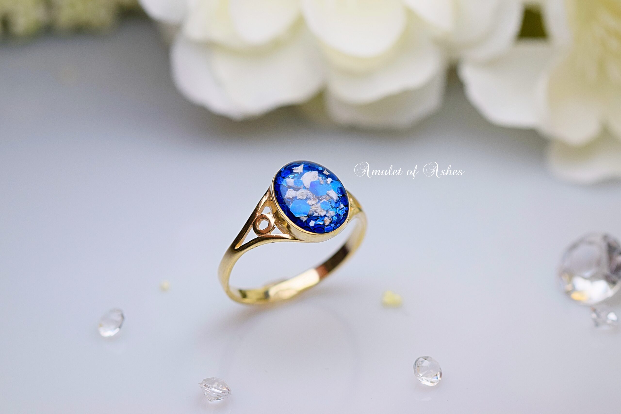 Cremation Ashes & Memorial Ring 'Ayla' - Amulet of Ashes