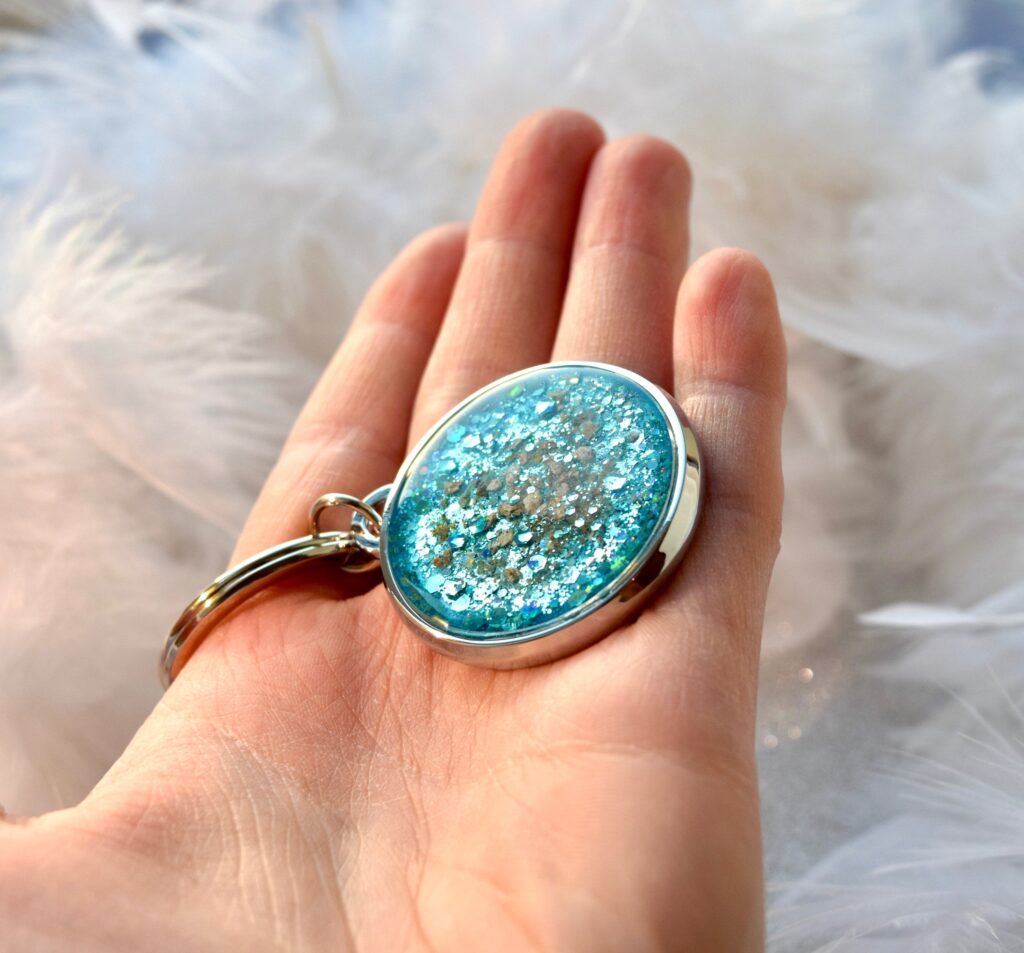 Cremation Ashes & Memorial Keyring - Amulet of Ashes