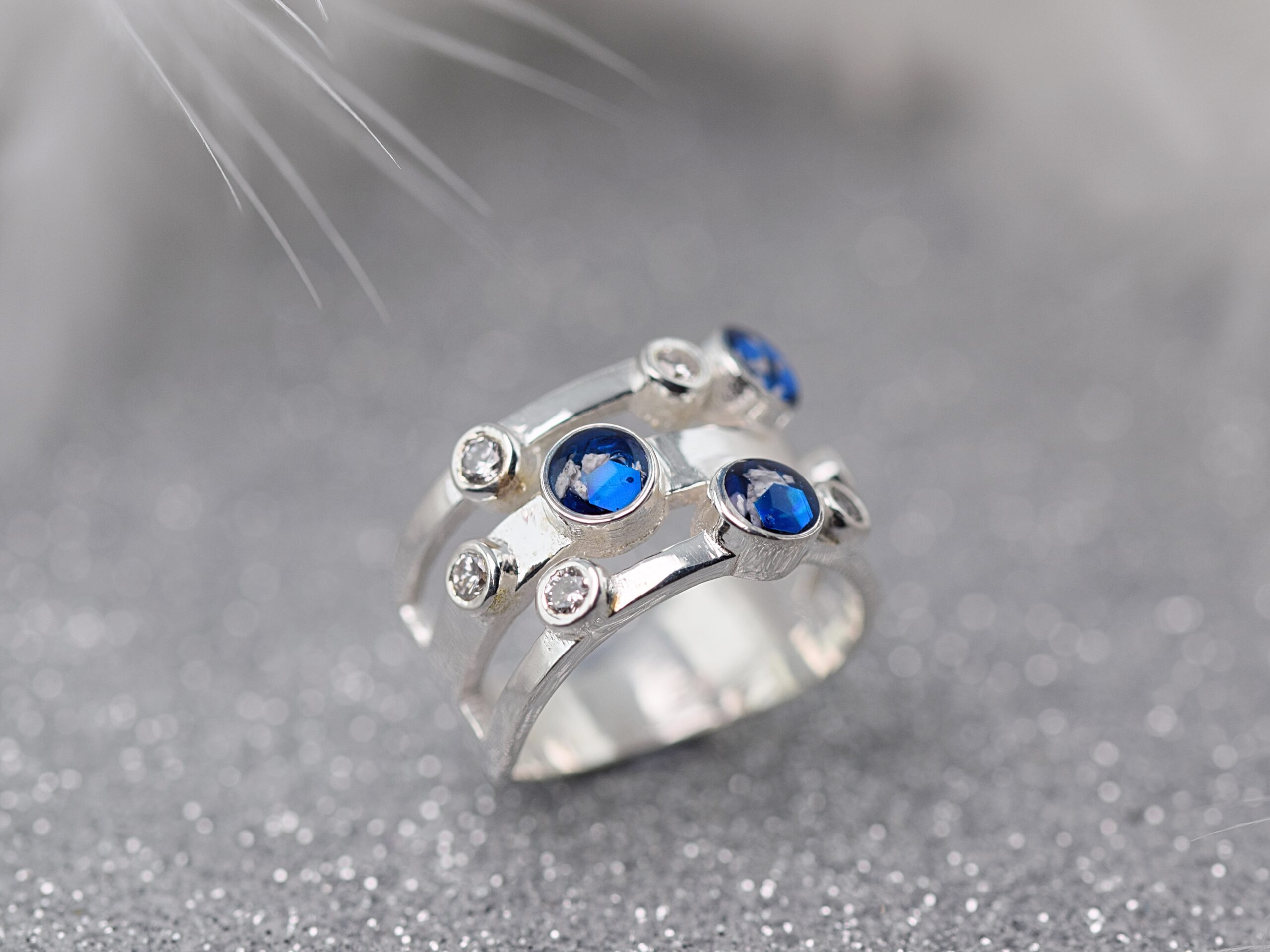 Cremation Ashes & Memorial Ring 'Alexandria' - Amulet of Ashes