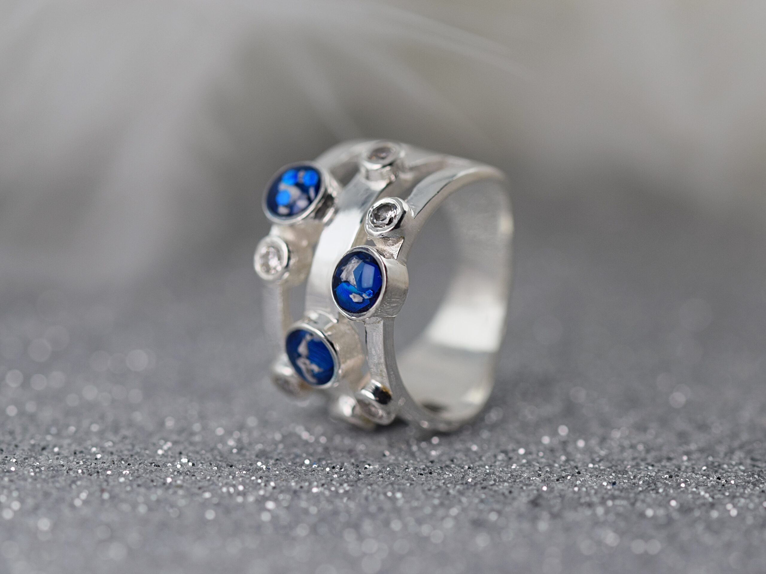 Cremation Ashes & Memorial Ring 'Alexandria' - Amulet of Ashes