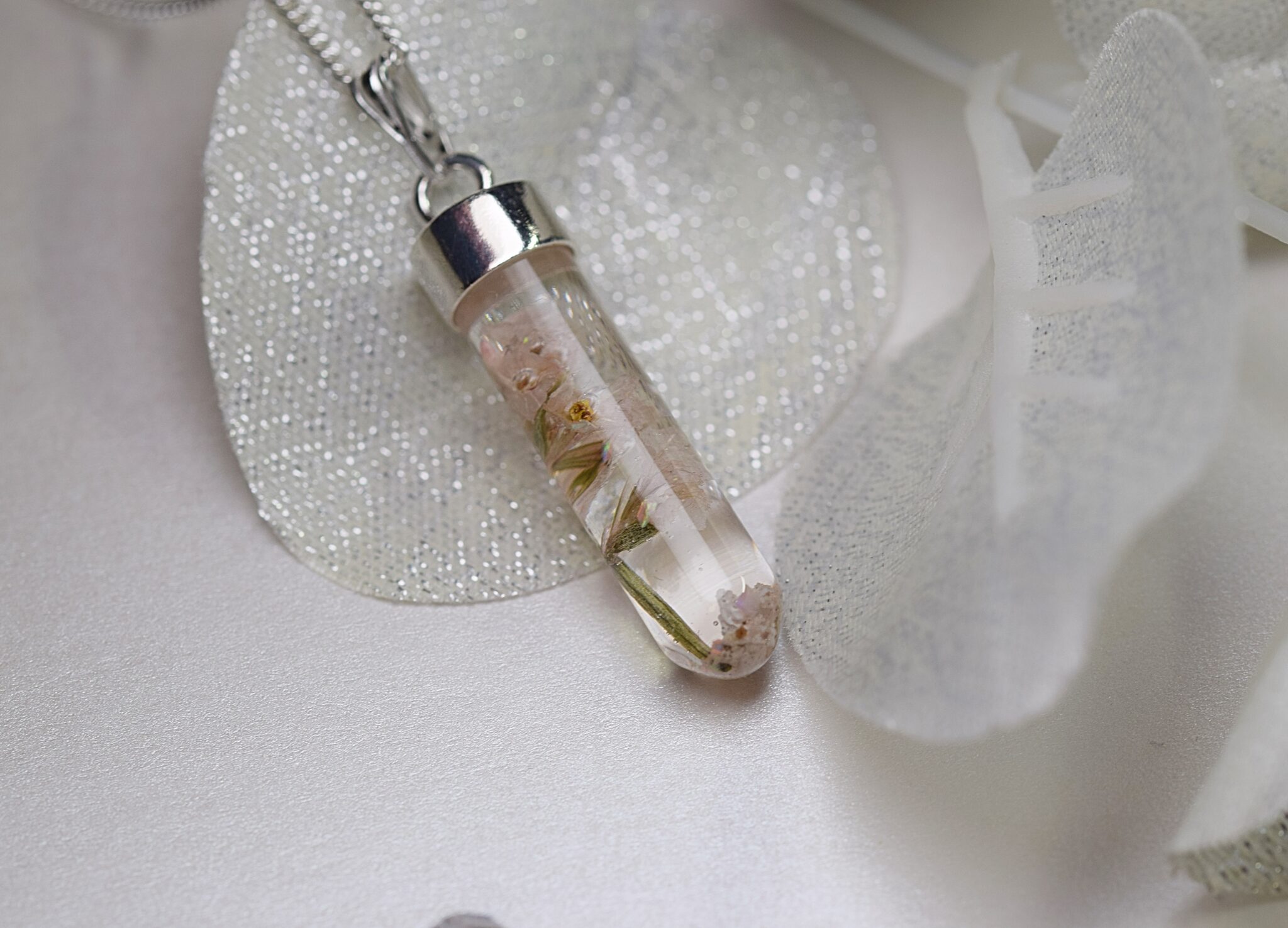 Cremation Ashes & Memorial Resin Flower Necklace - Amulet of Ashes