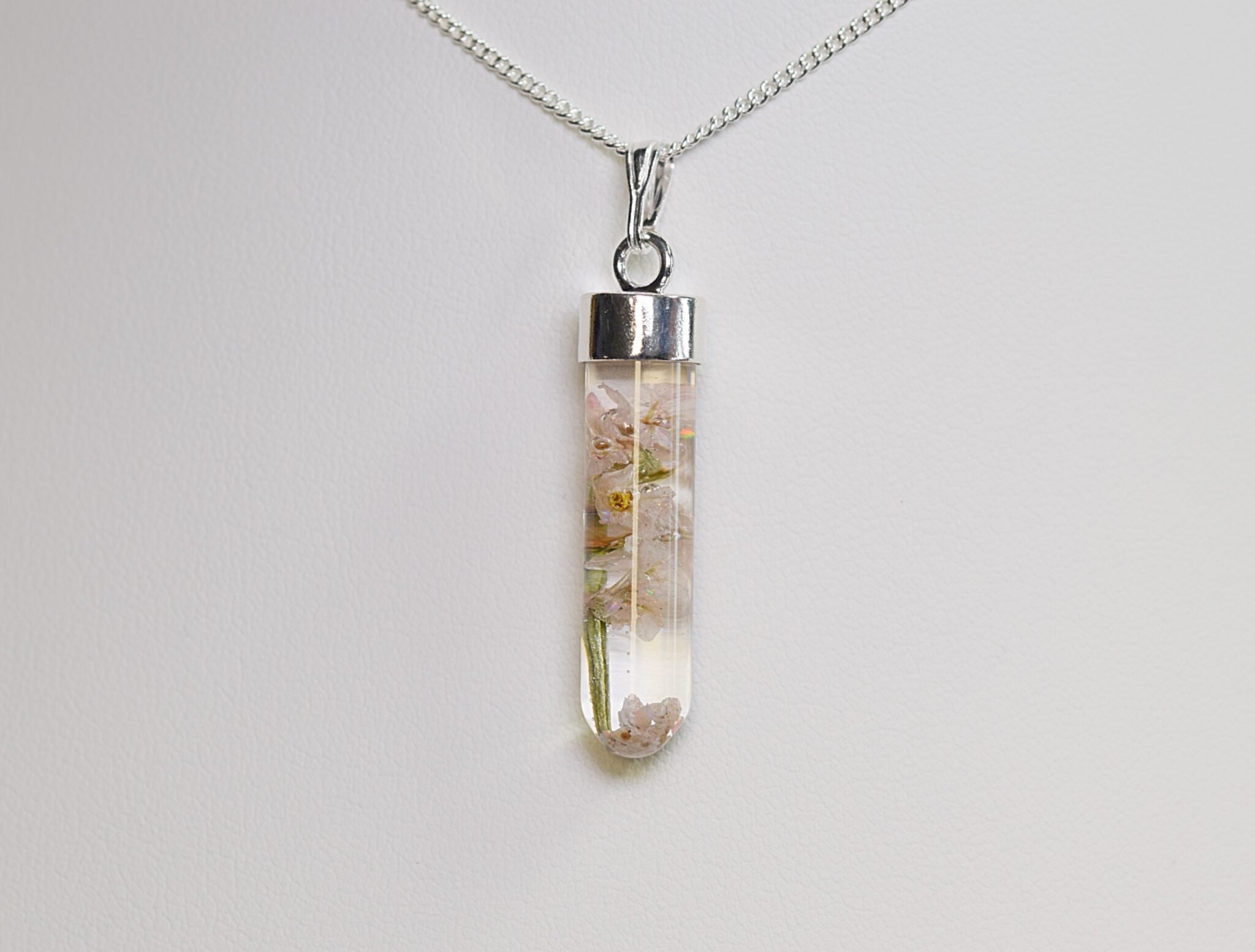 Cremation Ashes & Memorial Resin Flower Necklace - Amulet of Ashes