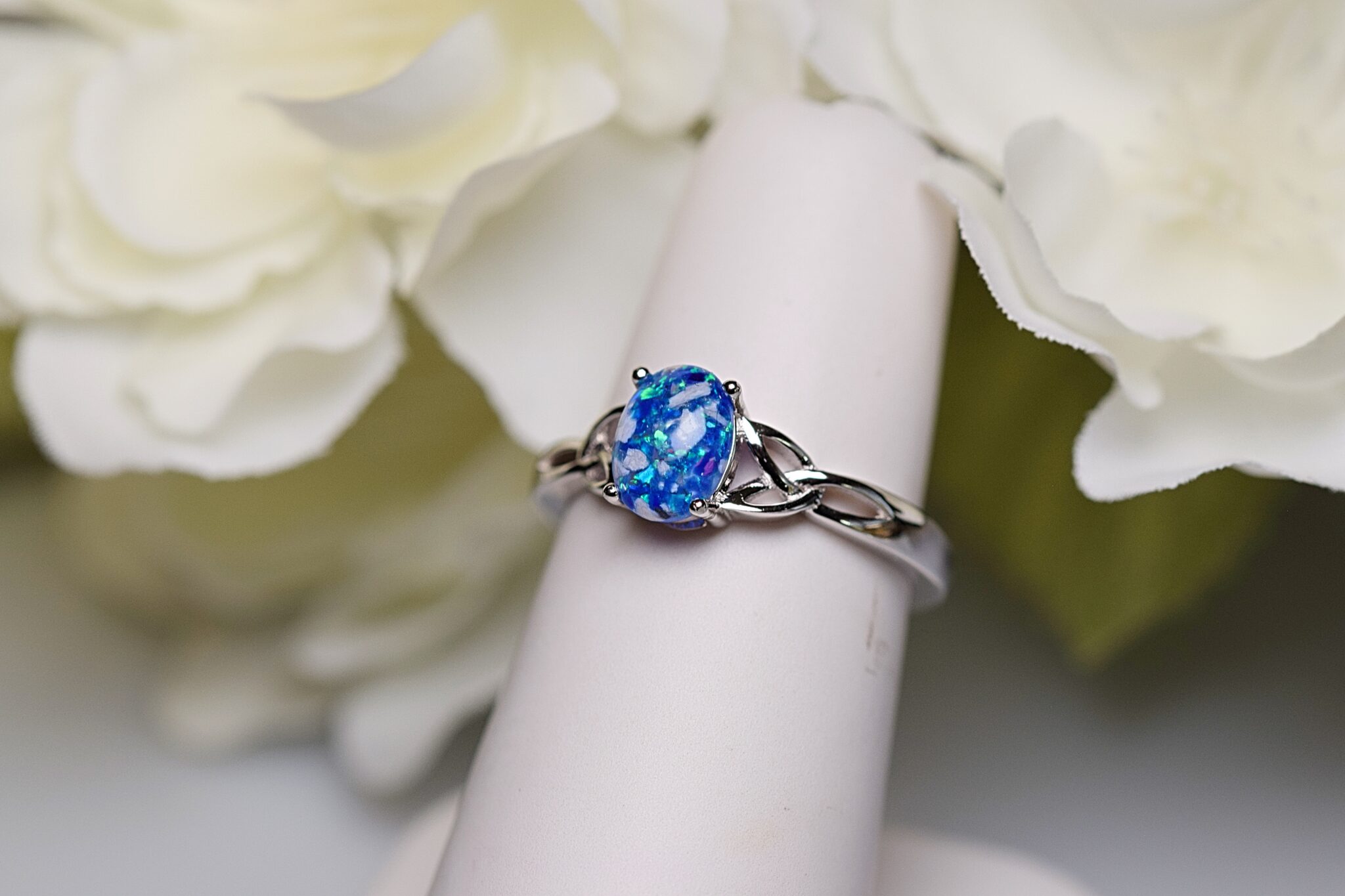 Cremation Ashes & Memorial Opal Claw Ring 'Kay' - Amulet of Ashes